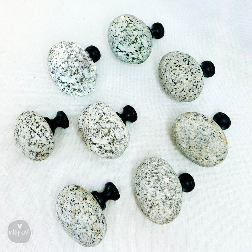 Beach Stone Cabinet Knobs - Set of 2 Maine Beach Stone Drawer Pulls – Maine Salty Girl
